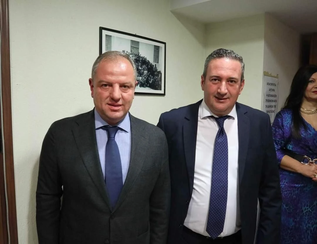 Στο ιστορικό λεύκωμα της Αλμωπίας ο Διονύσης Σταμενίτης