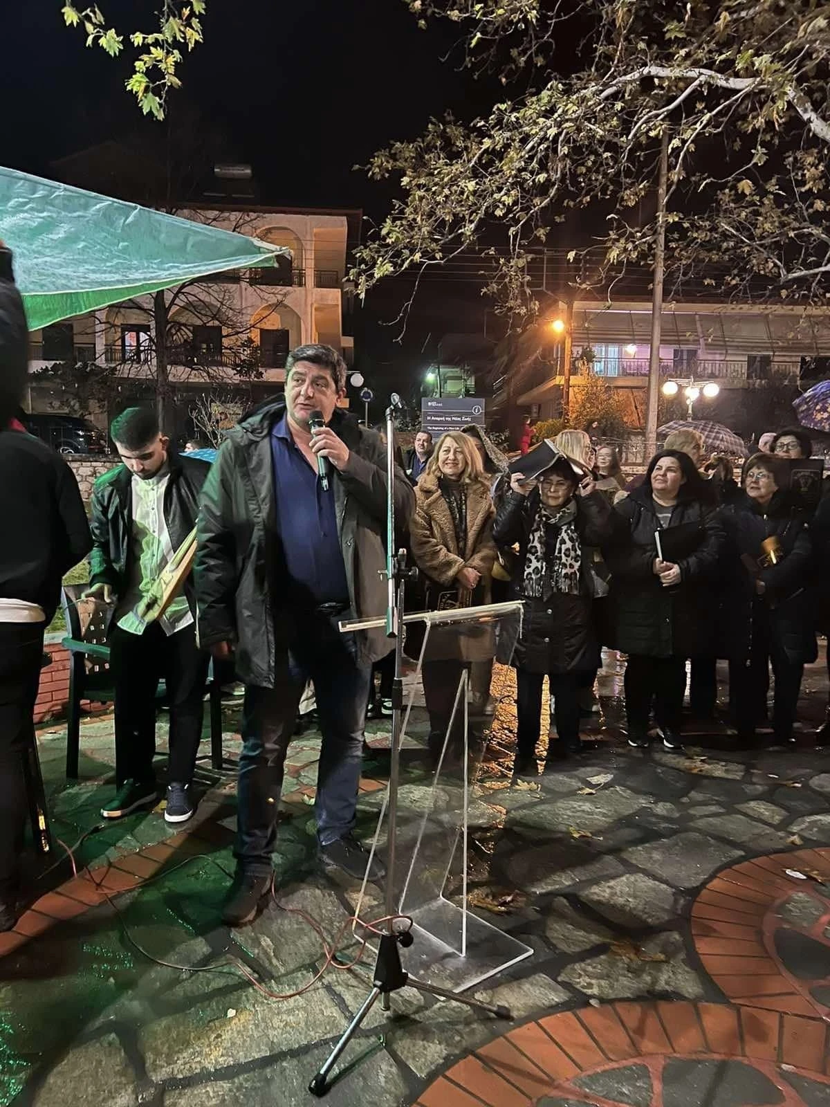 Φουντουκίδης: Όμορφες, γιορτινές εικόνες, χαρούμενα, παιδικά πρόσωπα ...