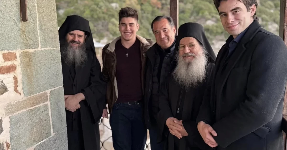 Ο Άδωνις Γεωργιάδης πήγε στο Άγιο Ορος με τους δύο γιους του -«Ήθελα να ...