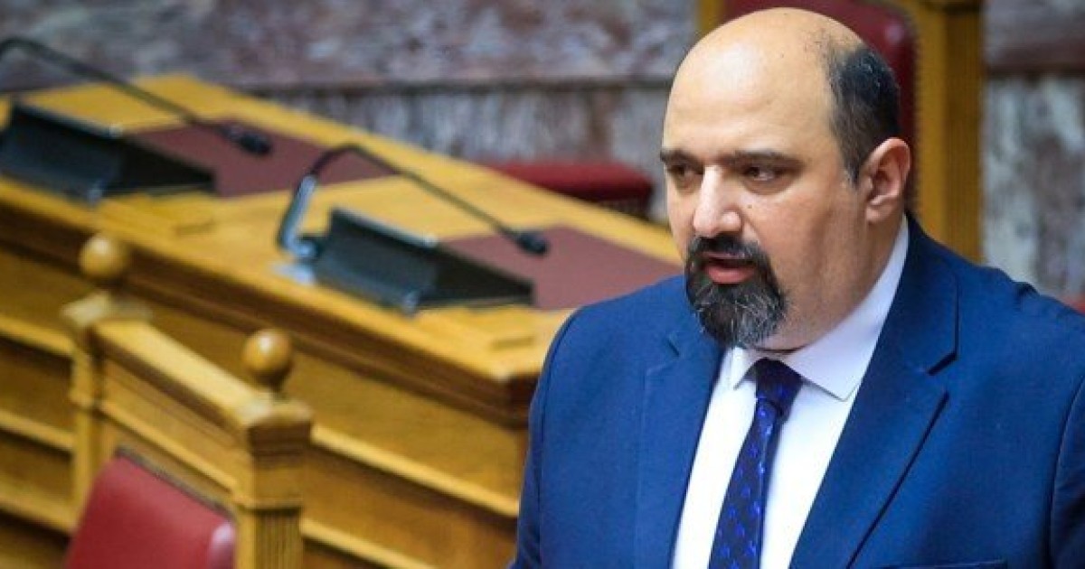 Τέμπη: Η ΝΔ λέει "ναι" στην προανακριτική για Τριαντόπουλο, αλλά ...