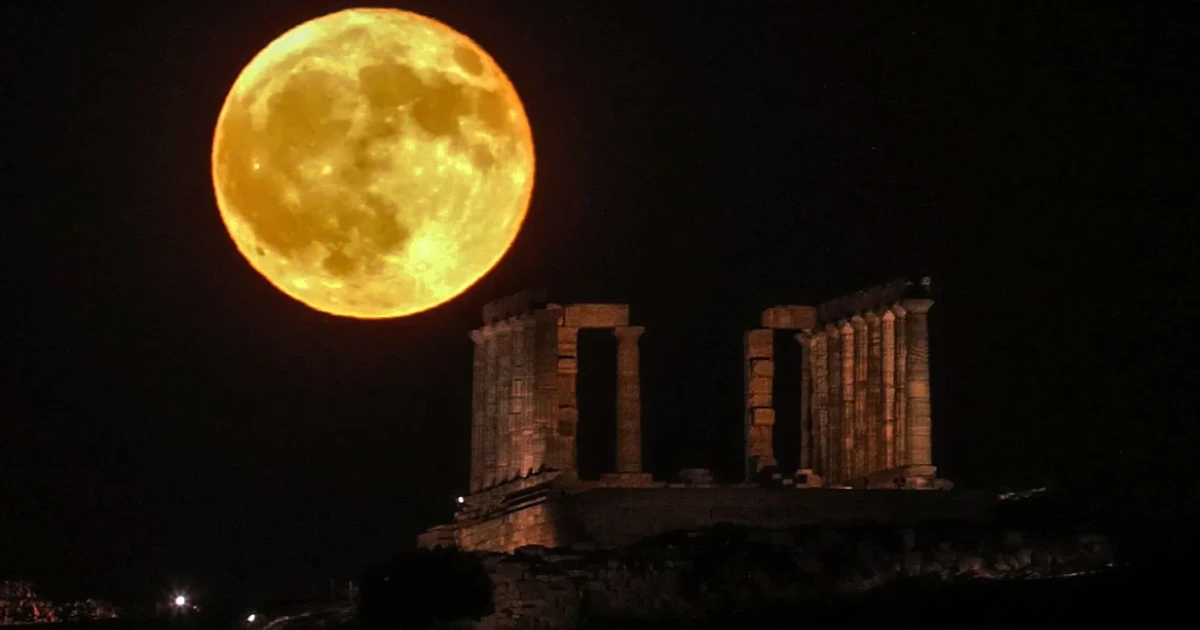 Πανσέληνος Σεπτεμβρίου: Το Φεγγάρι του Καλαμποκιού γίνεται… Blood Moon