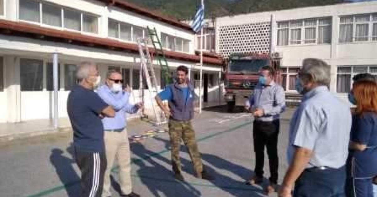 Στους Προμαχους ο Γιώργος Καρασμανης- Έκανε αυτοψία στο Δημοτικό σχολείο
