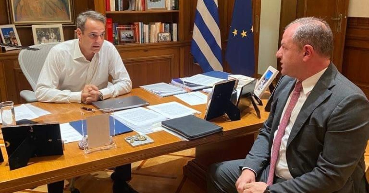Συνάντηση του Πρωθυπουργού με τον Διονύση Σταμενίτη