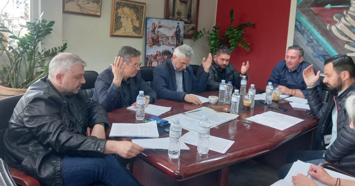 Οικονομική Αλμωπίας: Εντάσεις, παλία χρέη και έργα