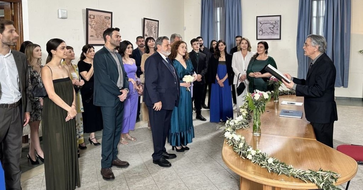 Η Γη της Ελιάς: Ενας γάμος πλημμυρίζει χαρά τους ήρωες