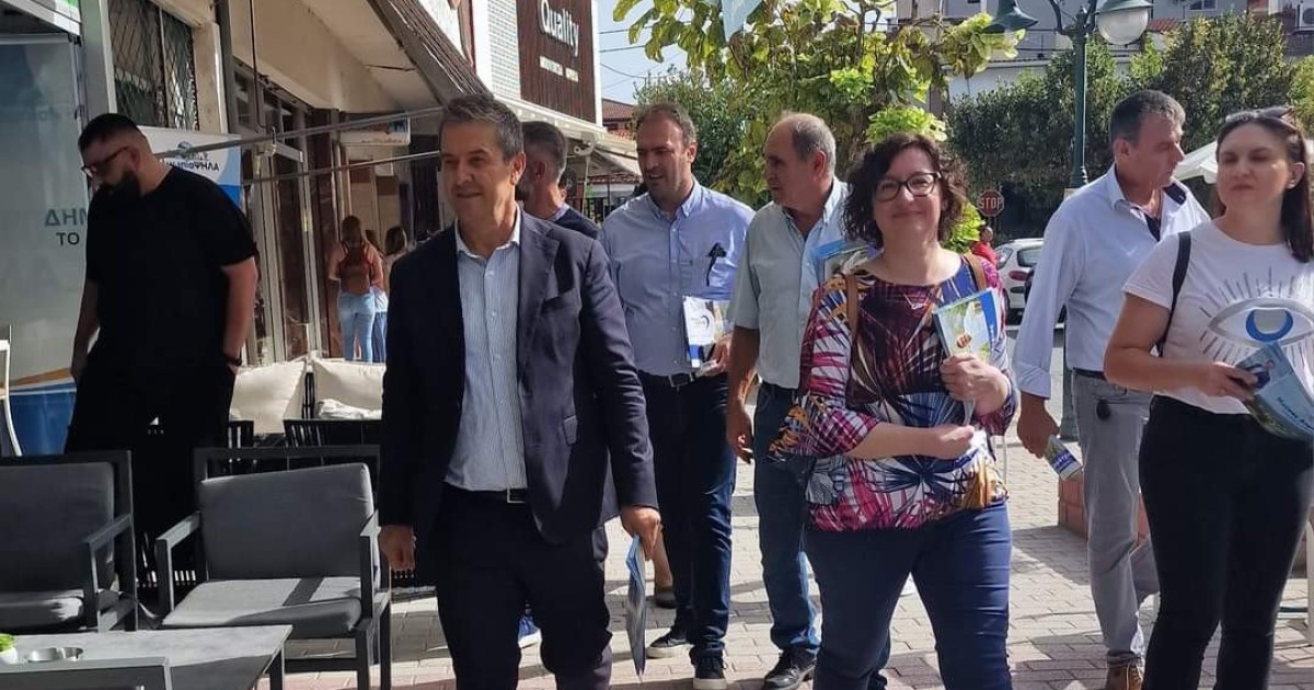 Στο εμπορικό κέντρο της Αριδαίας ο Δημήτρης Μπίνος