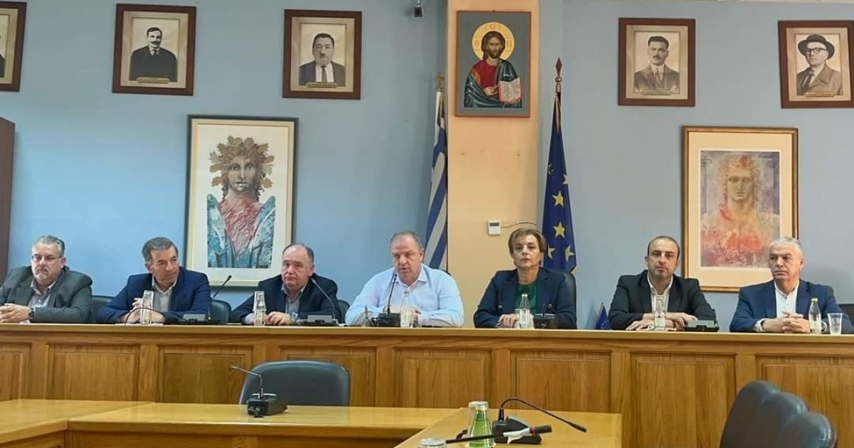 Δίπλα στους παραγωγούς της χώρας ο Διονύσης Σταμενίτης