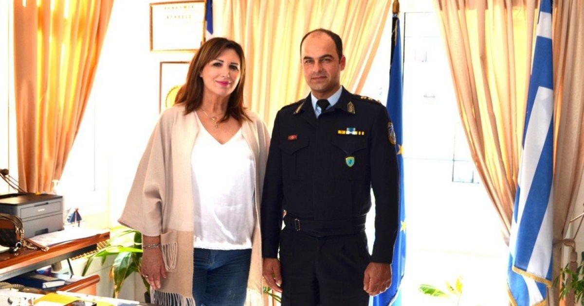 Συνάντηση της Δημάρχου Σκύδρας με τον νέο Διοικητή του Α.Τ. Σκύδρας ...