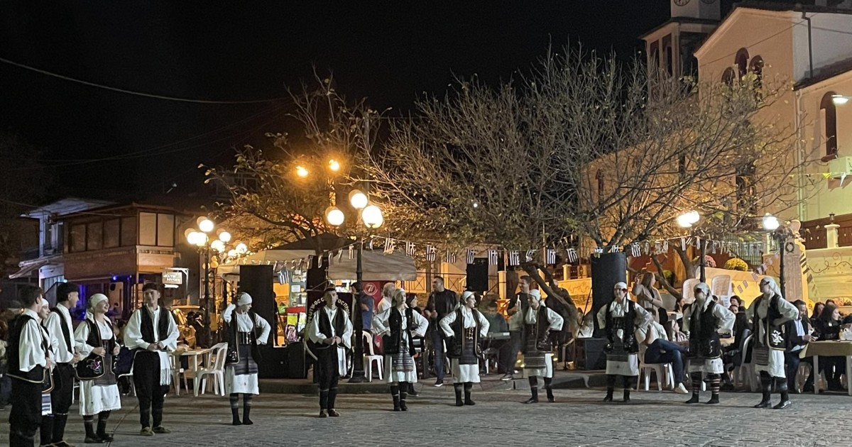 Παραδοσιακό γλέντι στους Προμάχους
