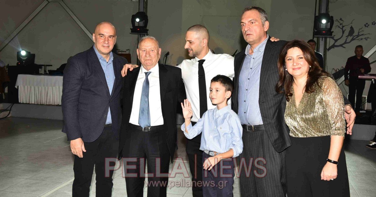 "Πνίγηκε" στις αγκαλιές των παιδιών του ο Πρόδρομος Παυλίδης