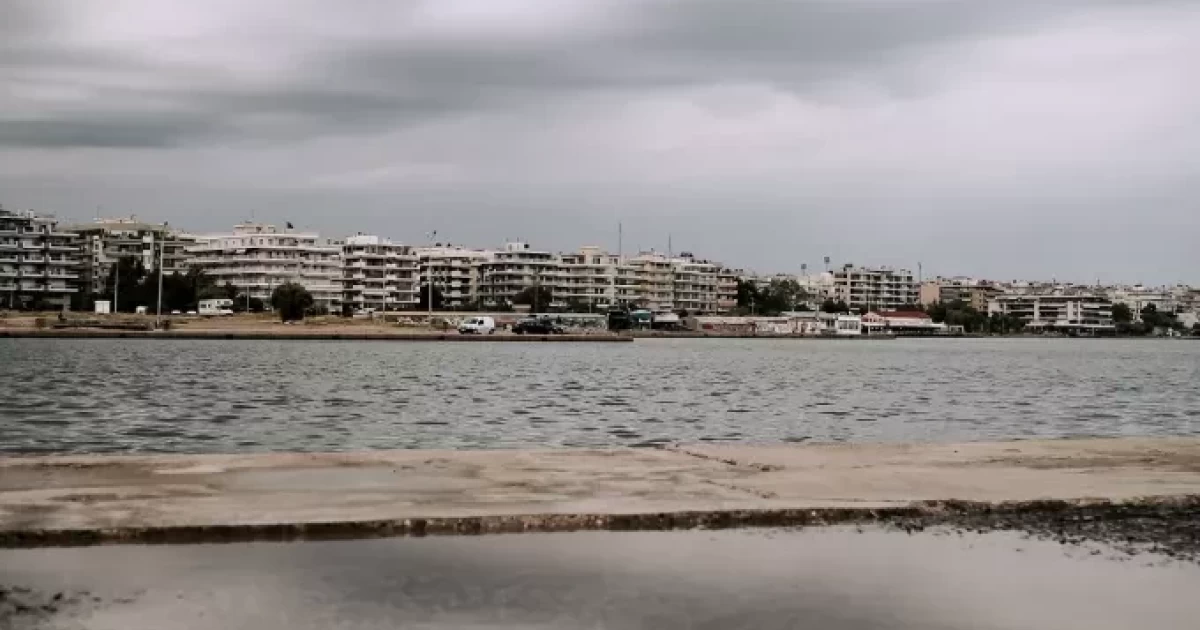 Πετρελαιοκηλίδα στο λιμάνι της Θεσσαλονίκης - Έρευνες από το Λιμενικό