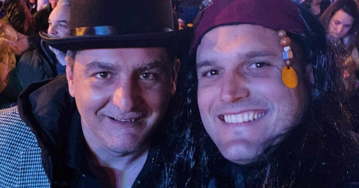 Στάθης Φουντουκίδης...ντυμένος Ζορο διασκέδασε στο καρναβάλι