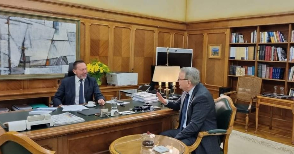 Συνάντηση Καρασμάνη με τον Διοικητή της Τράπεζας της Ελλάδος