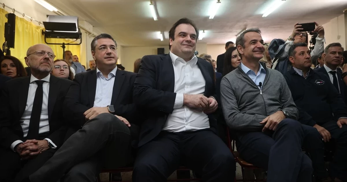 Στο 3ο Γυμνάσιο Πολίχνης στη Θεσσαλονίκη βρίσκεται ο πρωθυπουργός ...