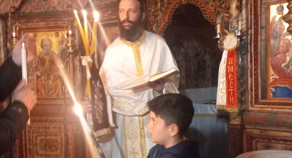 Η πρώτη Ανάσταση του πατρός Μιχαήλ ως ιερέας