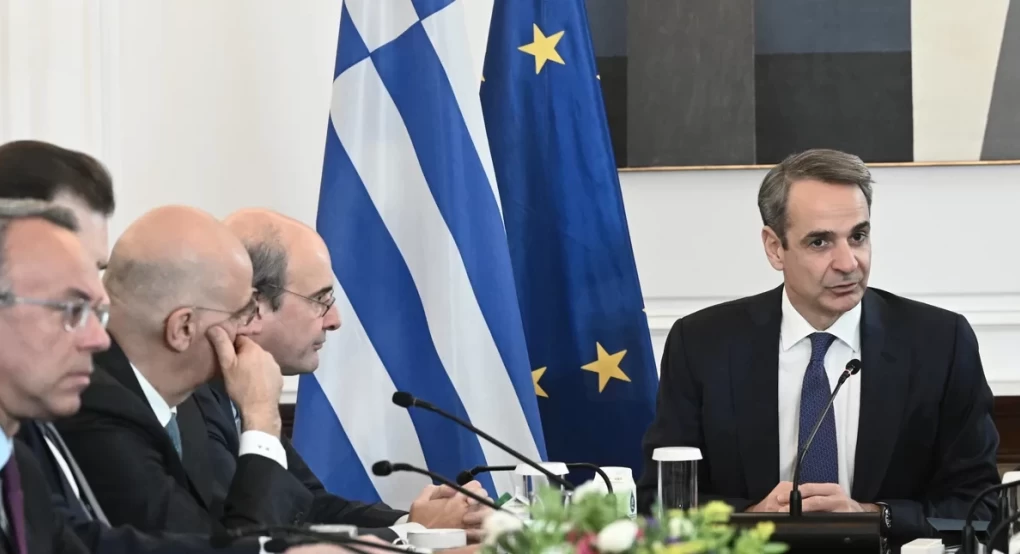 Το παρασκήνιο από το υπουργικό -14 υπουργοί πήραν τον λόγο για να ...