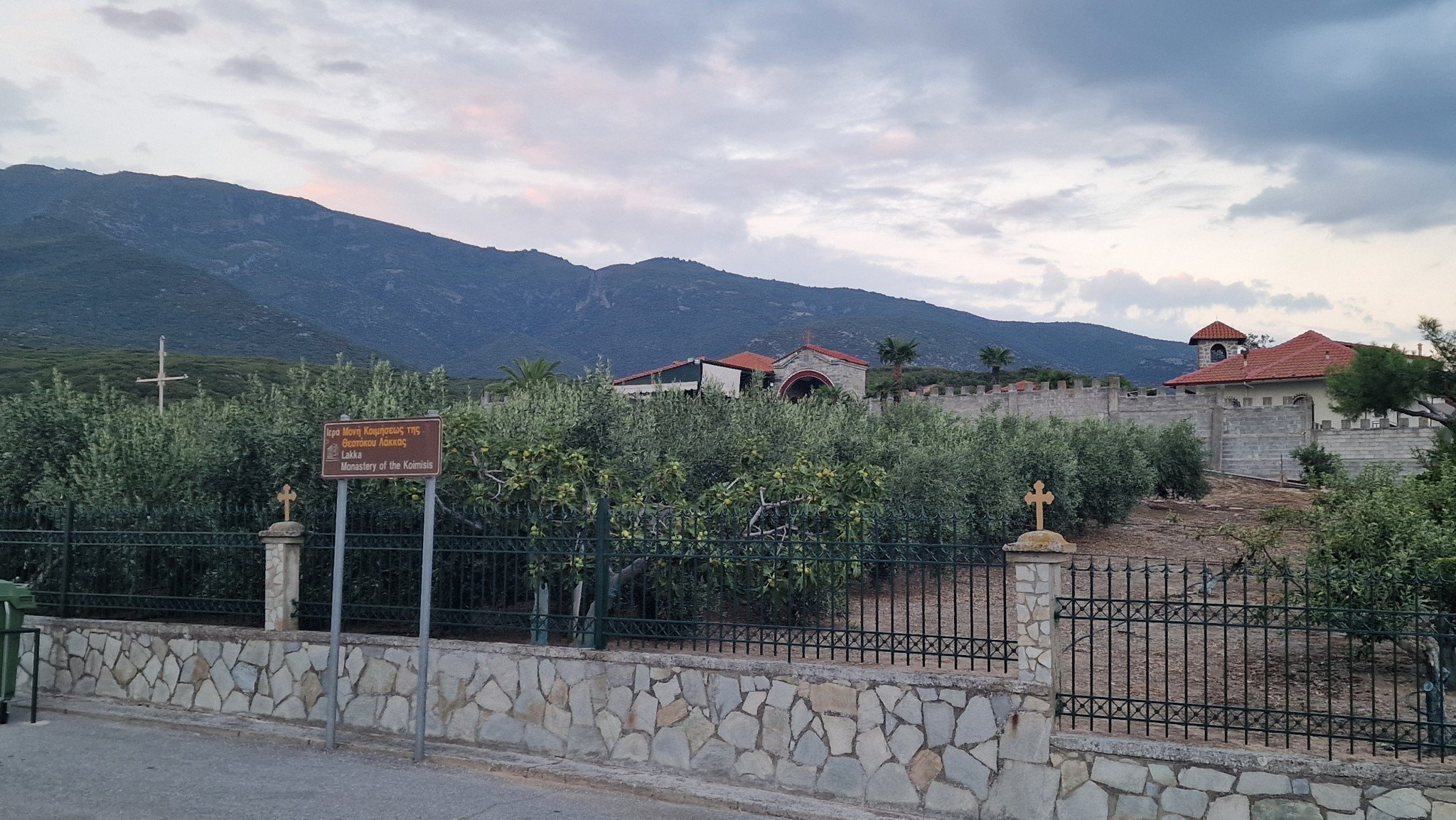 Λάκκα: Πως η Παναγία έσωσε το Μοναστήρι της